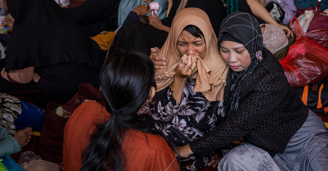 Indonesian School Collapse Kills 50, 13 Missing - TheNewsGiant